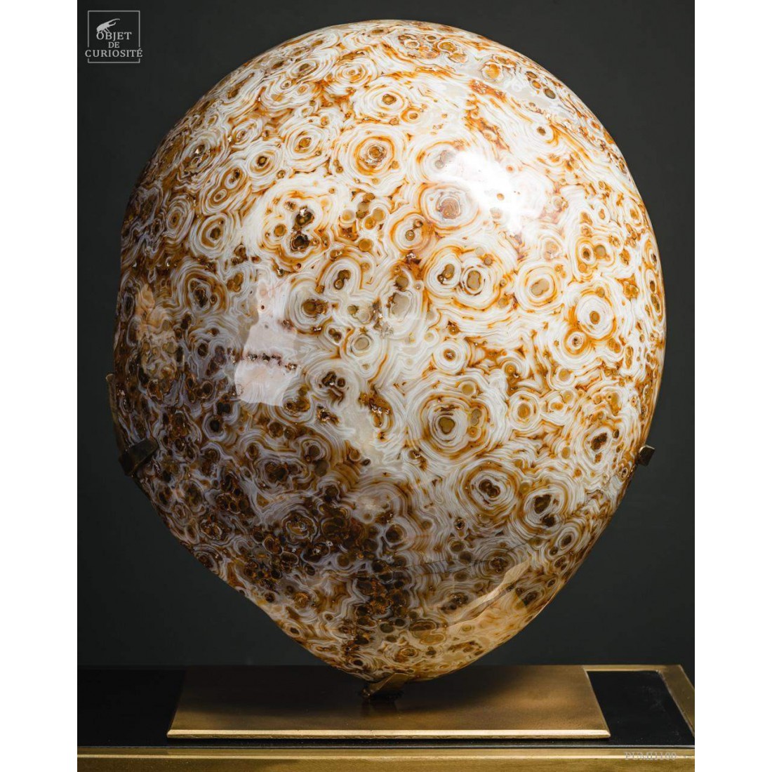Nodule géant d'agate 44.4kg (Brésil) socle laitonné